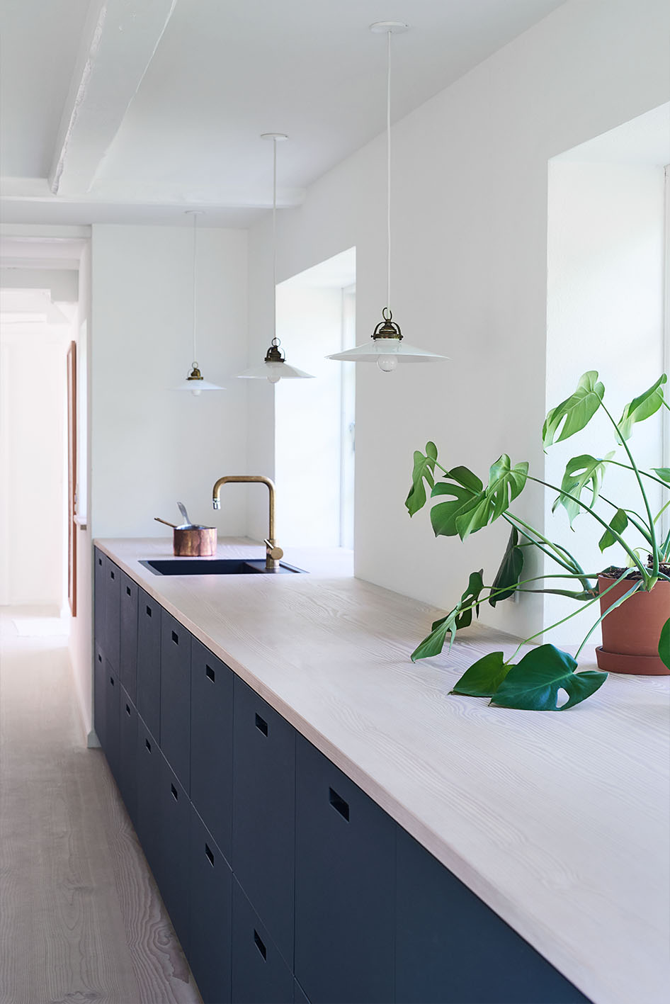 Linoleum kitchen - fronts in Danish design for your kitchen.