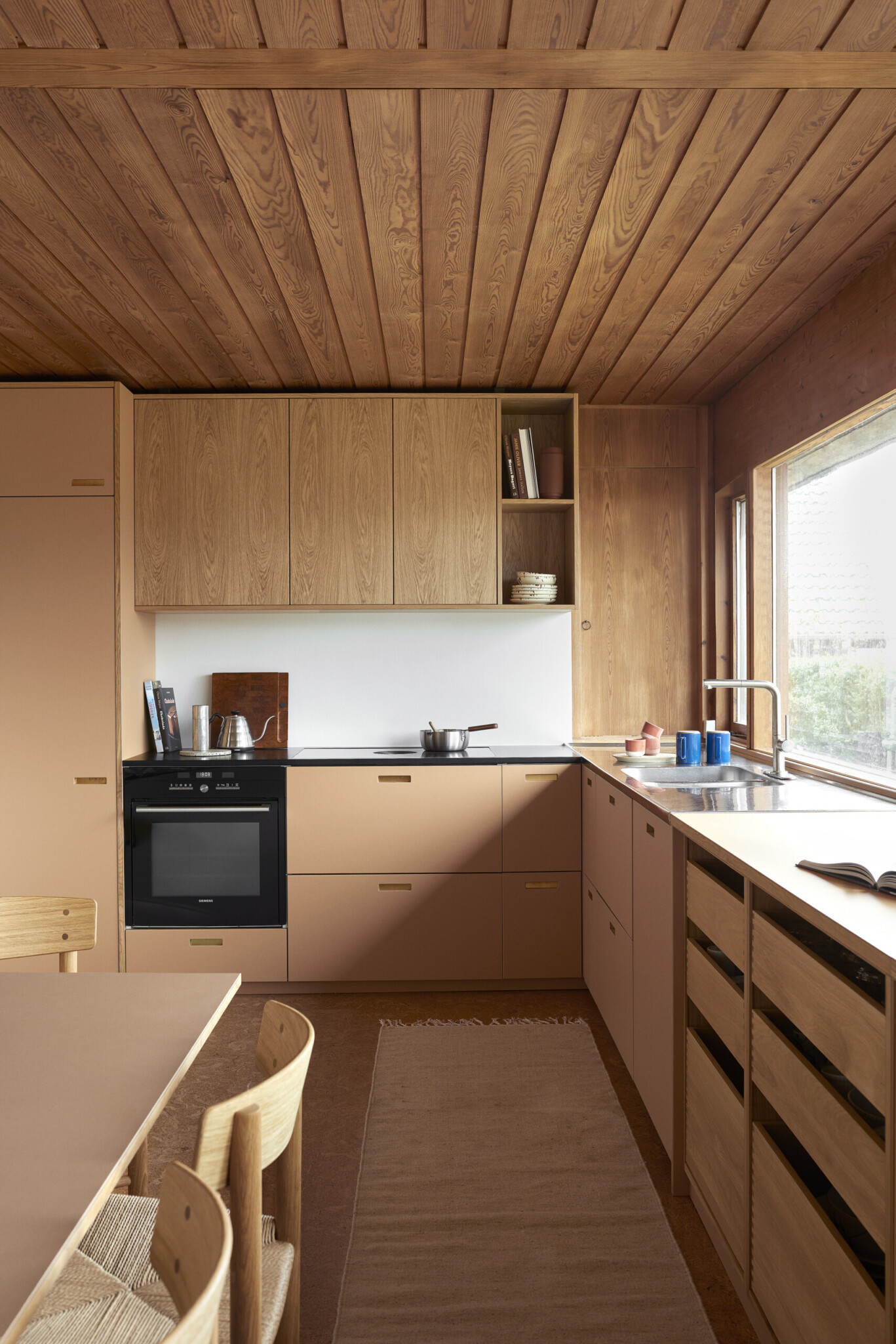 Linoleum kitchen - fronts in Danish design for your kitchen.